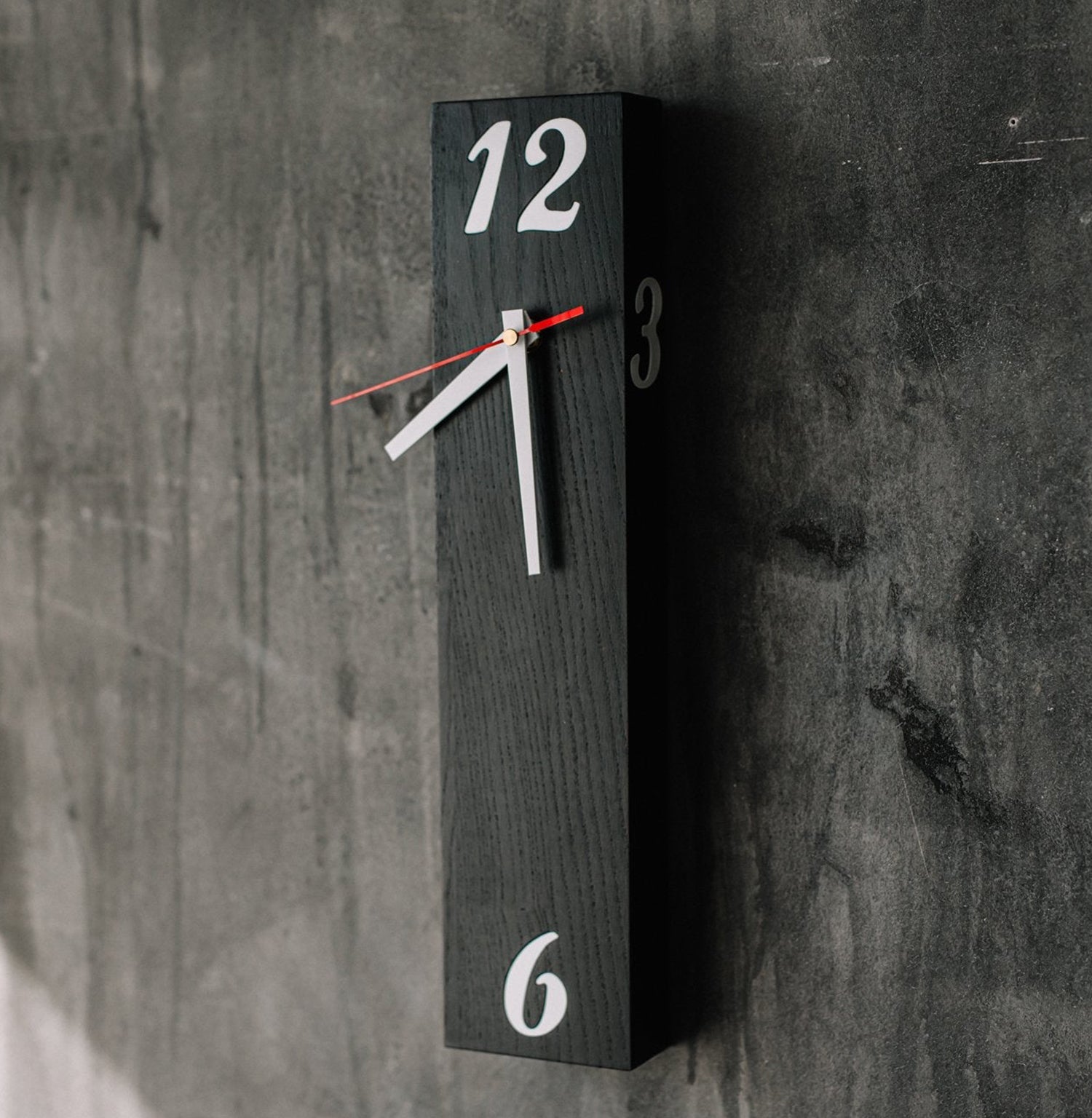 Medinis sieninis laikrodis ( Juodas ) – Decosin Home